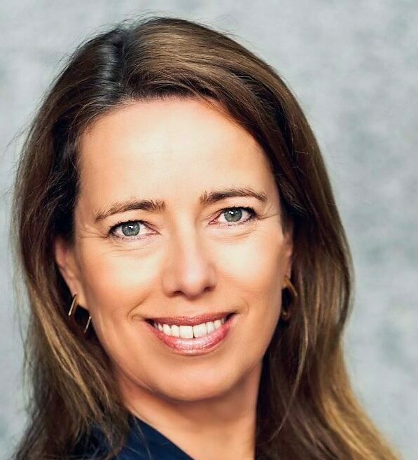 Janine Naaktgeboren - Women on Wings